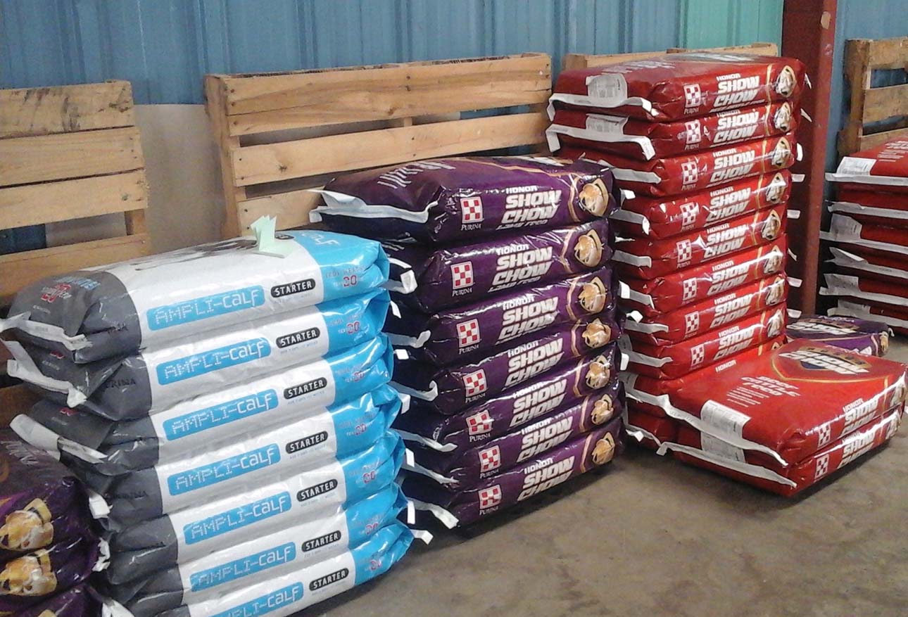 Understanding Different Types of Animal Feed: Grains, Pellets, and ...